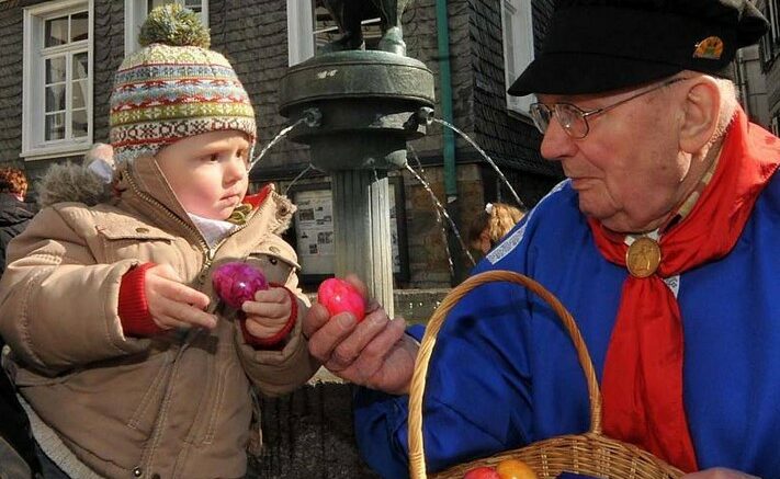 Die "Aulen" laden zum Eierkippen ein